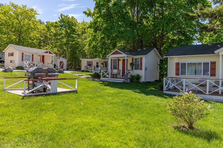 Gallagher's Travels Cabin Five (King) - Bar Harbor, ME