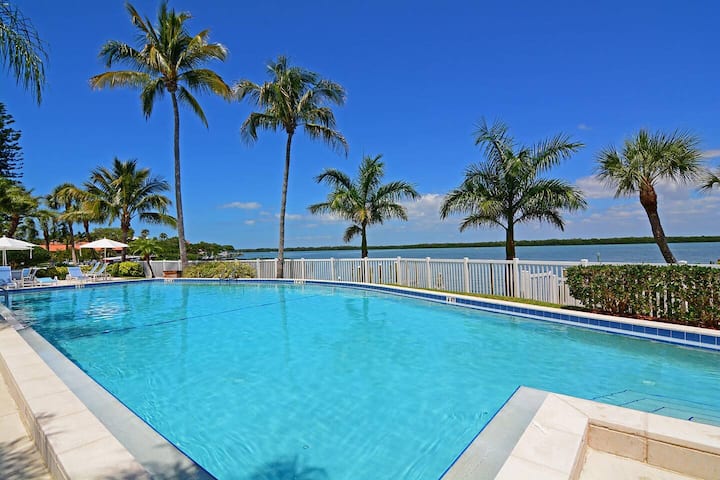 Harbor Villa Club 103: Escape Into Serenity! - Longboat Key, FL