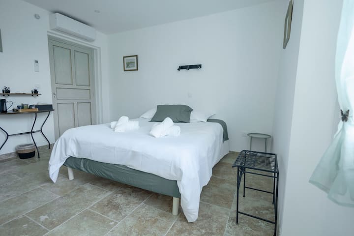 Chambre Queen (Lit De 160) - Gigondas