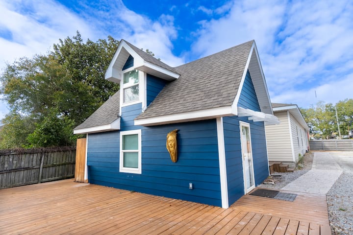 By The Bayou, Thanksgiving Stays Get 50$ Gift Card - Pensacola