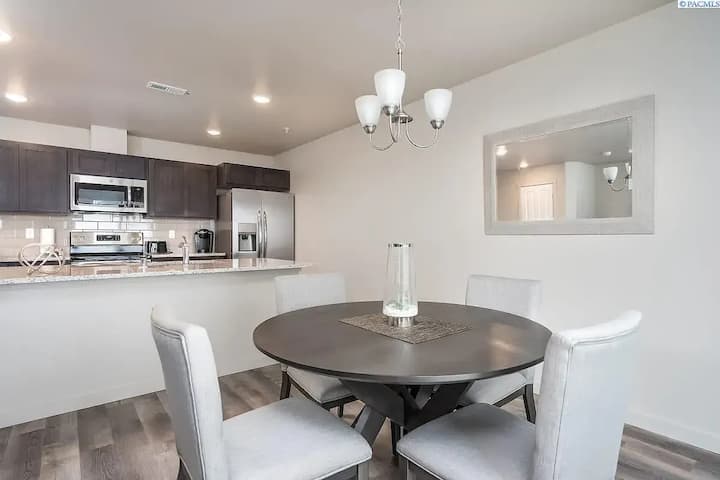 New Townhouse! Private Yard & Garage 3/2.5 #5748 - Pasco, WA