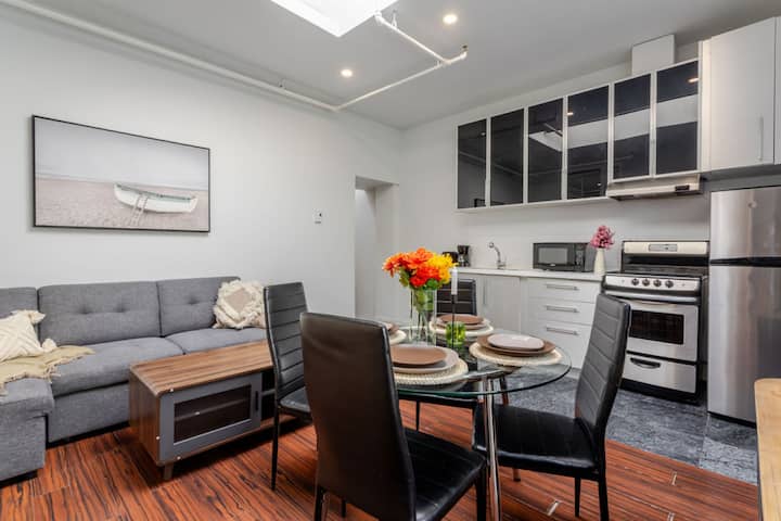 Bright & Stylish Mezzanine – Live On Bishop St - Montreal