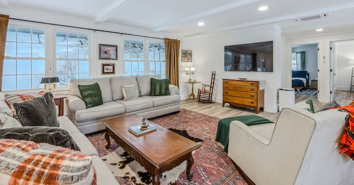 Charming Ranch In The Woods | Woodstock Way - Woodstock, VT