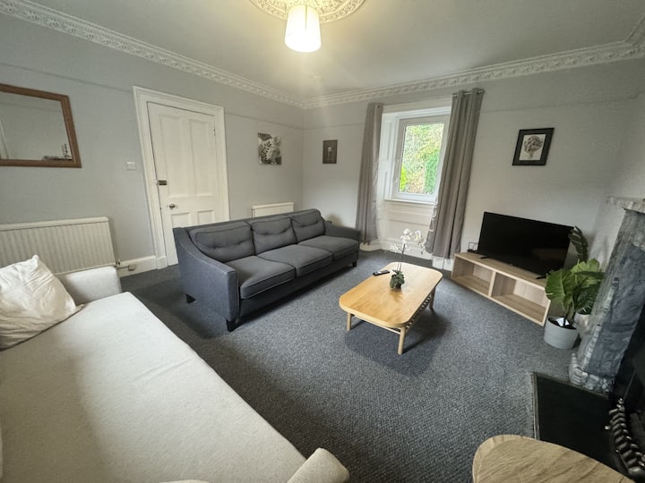 Bank Street Gardens Apartment - Galashiels