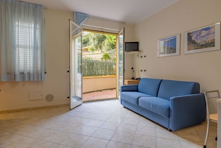 Monolocale Con Terrazza - Spotorno