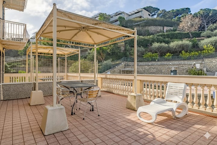 Residenza Al Porto - Bilocale Con Terrazza - Finale Ligure