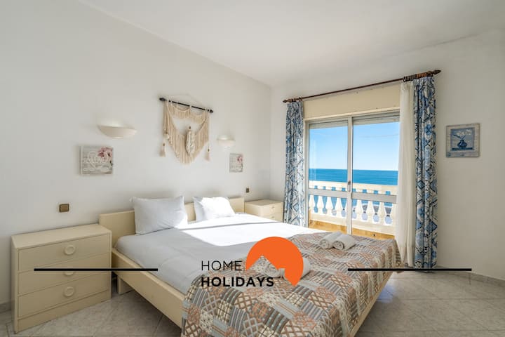#261 Rosa Guest House | Central Stay - Albufeira