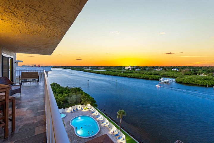 Top Floor Penthouse - Bayshore Yacht And Tennis - Indian Shores, FL
