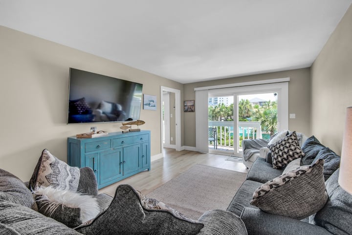 Pool|walk2beach|pier|2br Deepwater Cove 103 - Pensacola Beach, FL