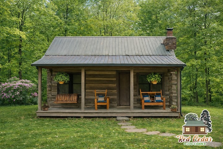 Red Cedar Log Cabin | Romantic + Hot Tub - Brown County, IN