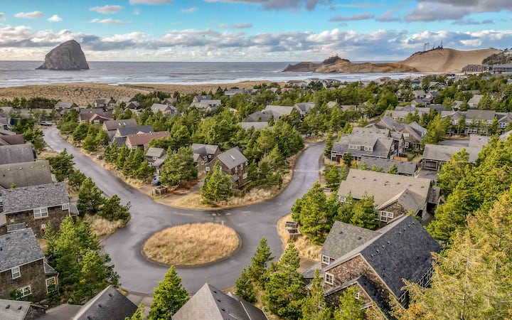 Spacious Townhome In Shorepine Community - Pacific City, OR
