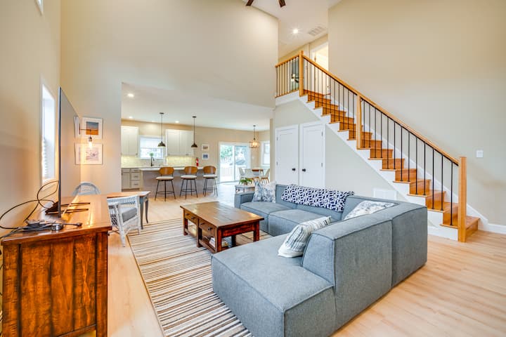 Steps To Sand: Villas Beach House W/ Decks! - North Cape May