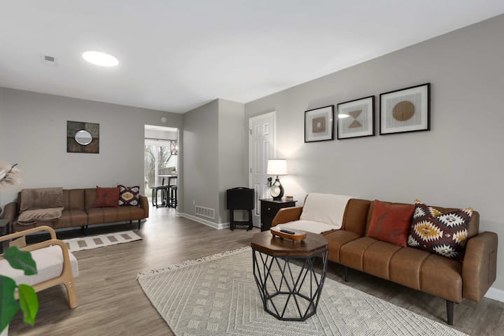 Sleeps 9|3 Br +King Beds|close To Geha+worldcup - Lake Jacomo, Blue Springs