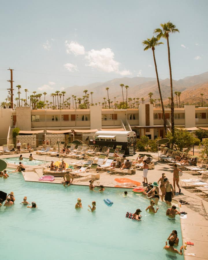 Mid-century Modern Marvel Escape - Palm Springs, CA