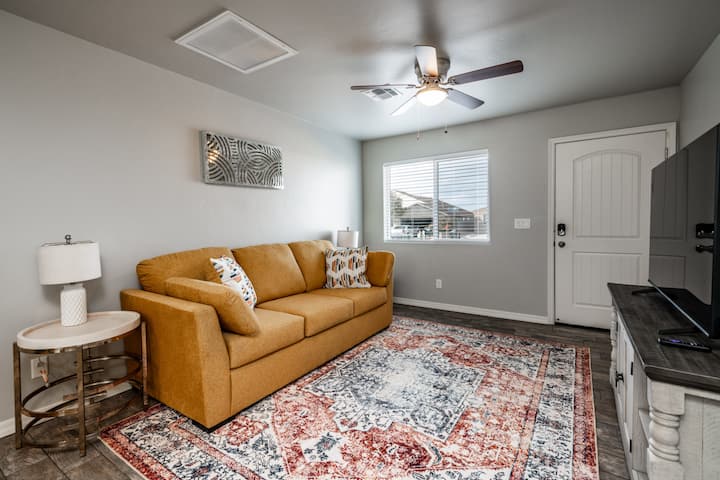 Luxury New Duplex | Rv Gate & Parking - Kingman, AZ