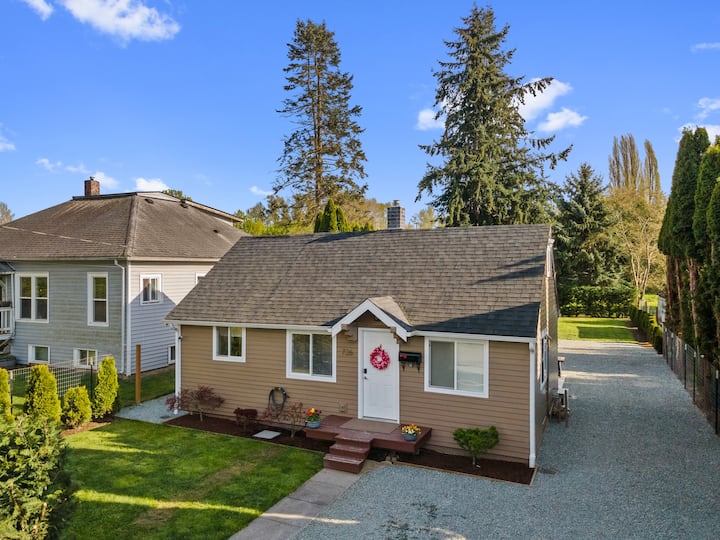 Peaceful 3br W/ Bbq & Firepit Near Nature |Skagit - Sedro-Woolley, WA