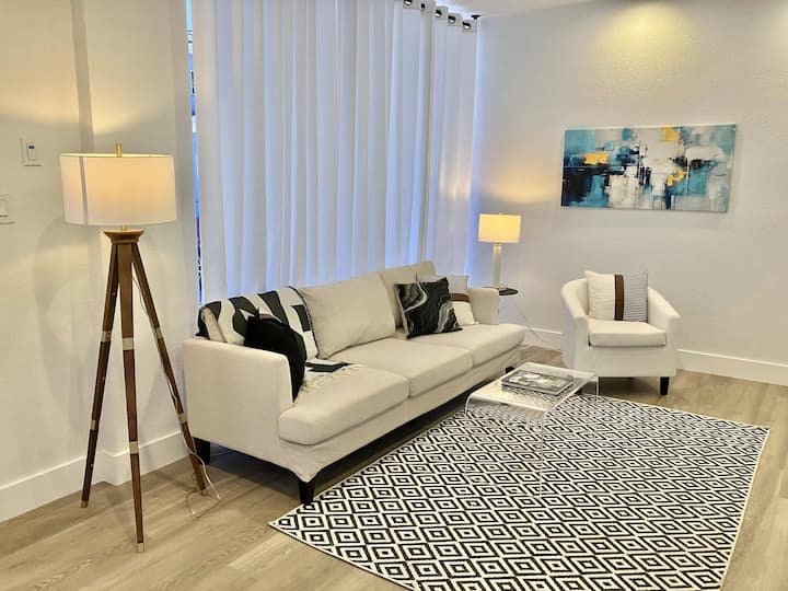 Cwb Retreats At Baymont Flats - Flat 1 - Clearwater, FL