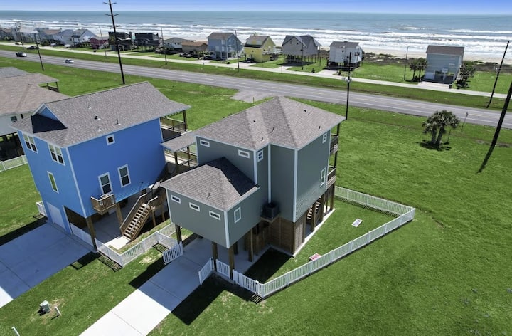 *New!* Beach View | Fenced Yard | Fire Pit - Galveston, TX