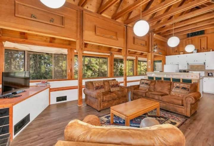 Views Inside Yosemite/timber Lodge/sleeps 6 - Yosemite West, CA