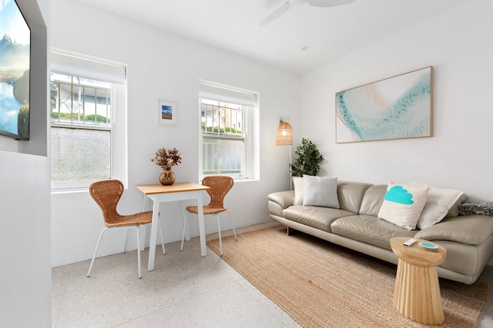 Bright 1-bed Apartment In Coastal North Bondi - Bondi Beach