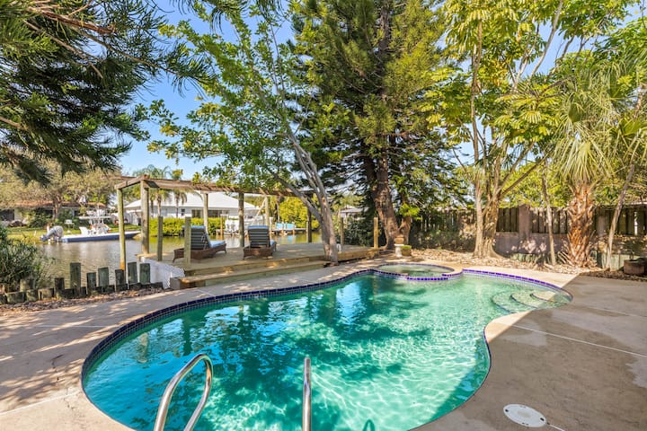 Coconut Cove Bungalow - Heated Pool On Canal - Cocoa Beach, FL