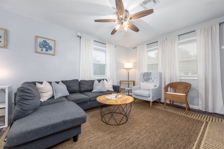 Twin B | Hot Tub | Cute & Clean | 4 Guests - Kill Devil Hills, NC