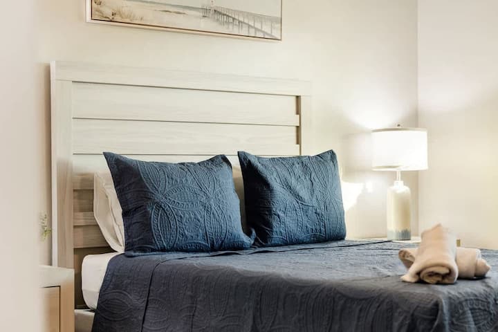 Spacious Duplex Zephyrhills #2 - Zephyrhills, FL