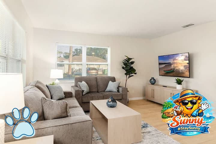 Spacious Duplex Zephyrhills #2 - Zephyrhills, FL