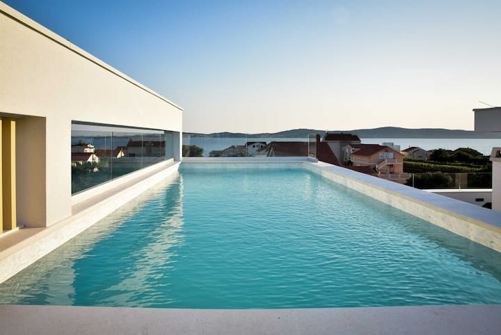 Appartement Avec Piscine Sur Le Toit A2, Bibinje - Sukošan