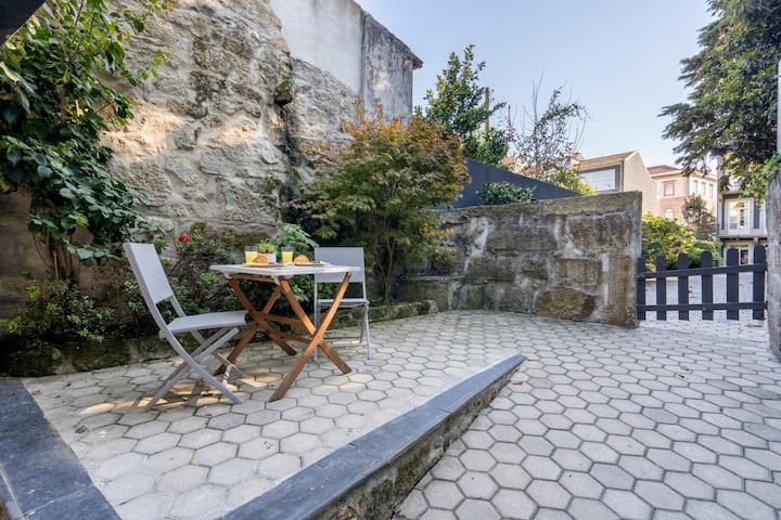 Hostwise - Luxurious Flat W/ Mezzanine & Terrace - Oporto