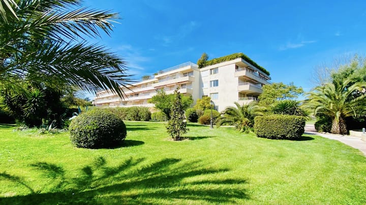Beau Studio Avec Piscine Partagée - Saint-Tropez