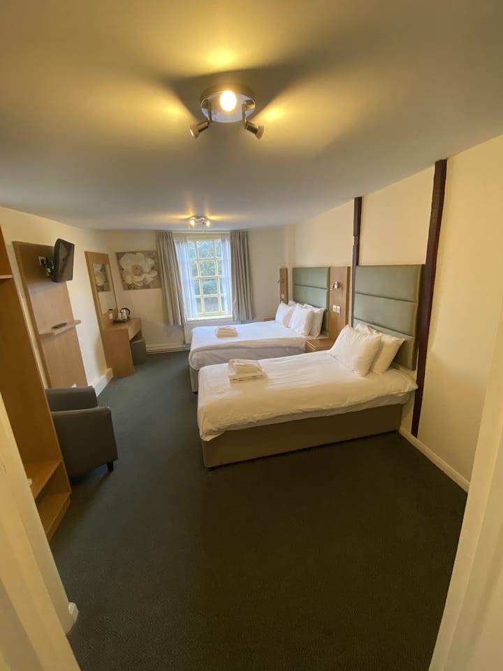 Family Triple Bedroom - Bibury
