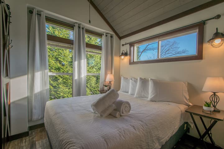 Gorgeous 1br Tiny Home W/ Pool | Bocce | Free Tix - North Carolina