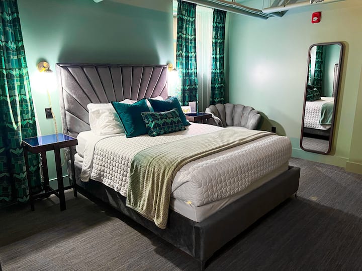 The Slick Willie Sutton Room @ The Bank - East Aurora, NY