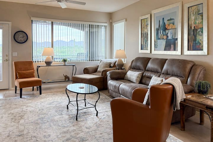 3br Mtn-view Condo W/hot Tub, Pool, Gym, Balcony - Oro Valley, AZ