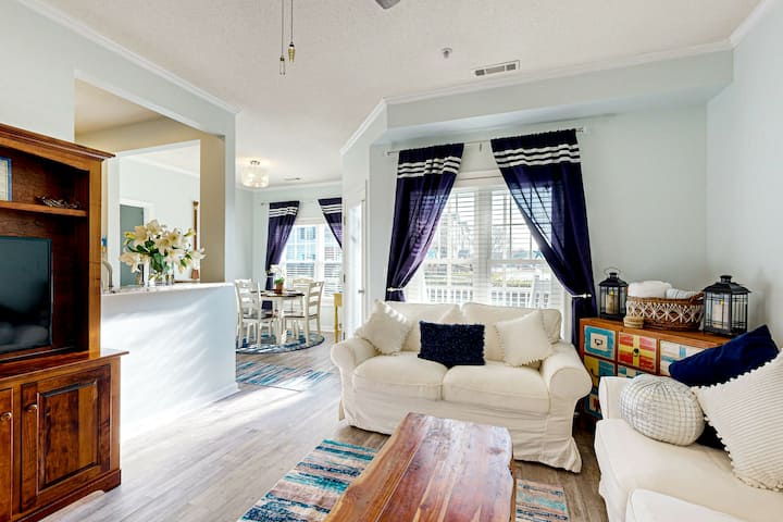 Village Of Five Points Pet Friendly Condo With Poo - Delaware