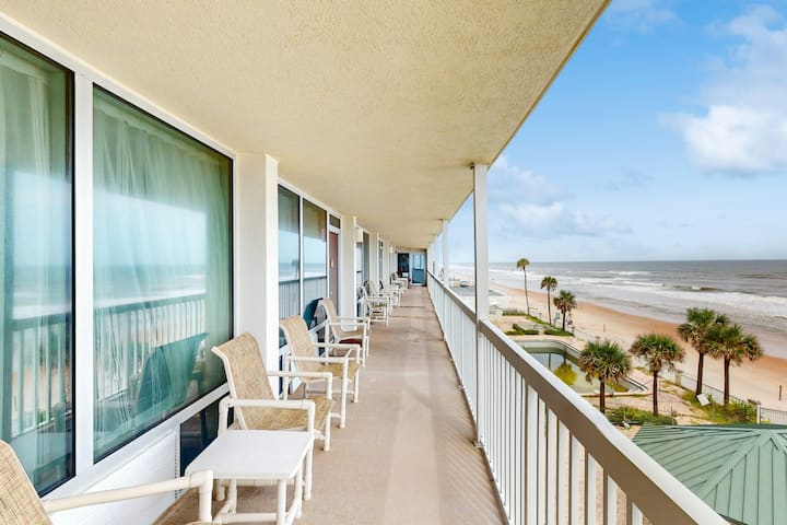 Oceanfront Condo With Beach Access And Balcony - 오먼드 비치