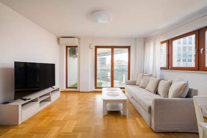 Wronia Business Superior Residence - Warschau