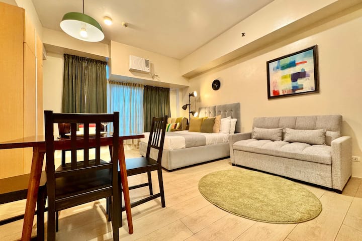 Stylish & Comfy Unit W/ Netflix - Taytay