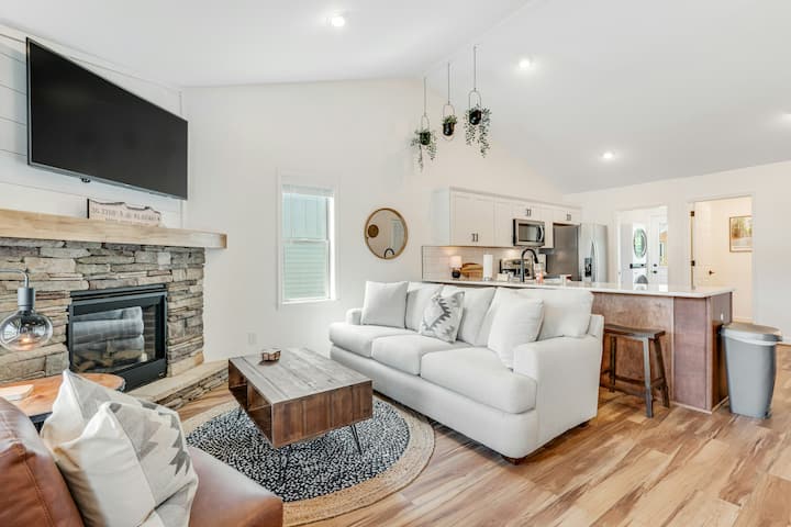 2br Mountainview | Fireplace | Deck | W/d - Boone, NC