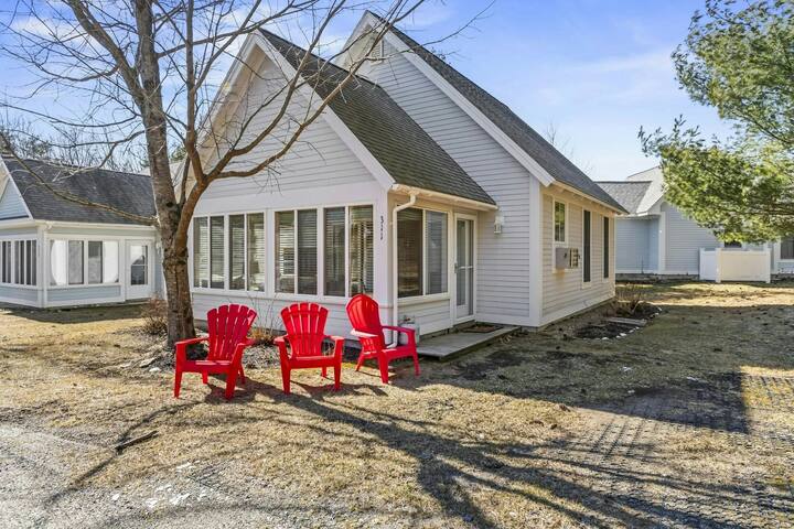 2-br Cozy Cottage With Pools, Pickleball & Grill - Wells, ME