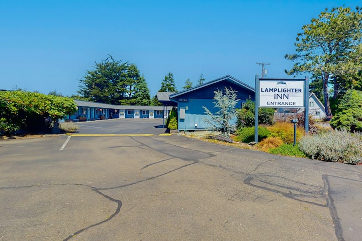 Dog-friendly Combo Room With Cable And Wifi - Bandon, OR