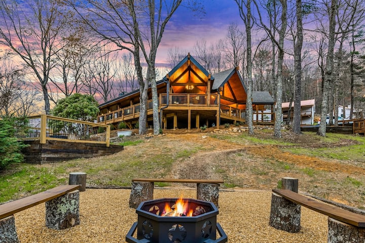 Serene Mountain Views With Each Lodge & Amenities - Suches, GA