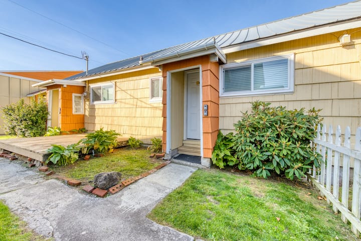 6br Dog Friendly | 4 Condos | Walk To Beach - Rockaway Beach, OR