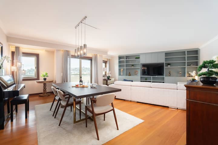 Hostwise - Elegant Riverfront Flat | Pool & Sports - Baguim do Monte