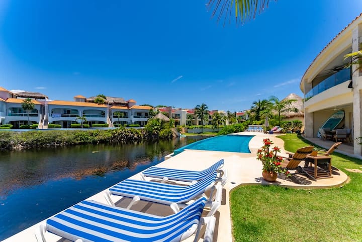 Lagoonfront · Infinity Pool · Paddleboard · Grill - Puerto Aventuras