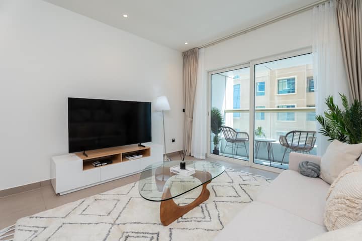 Deluxe 2br At Elite Residences - Dubai