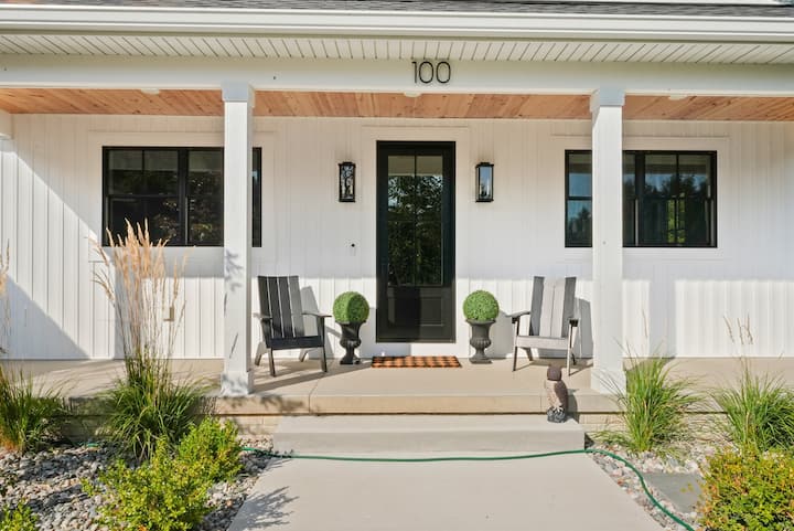 Tlc Cottage In Leland - New- Sleeps 12! - Leland, MI