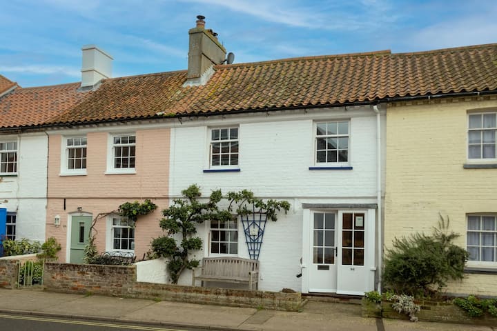Emeny Cottage , Aldeburgh - Aldeburgh