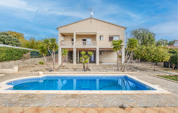 Cozy Home In Calafell With Wifi - Cubelles